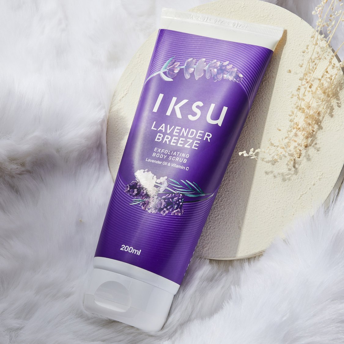 Buy IKSU Lavender Breeze Body Scrub - 200ml from Iksu at just INR 299.0