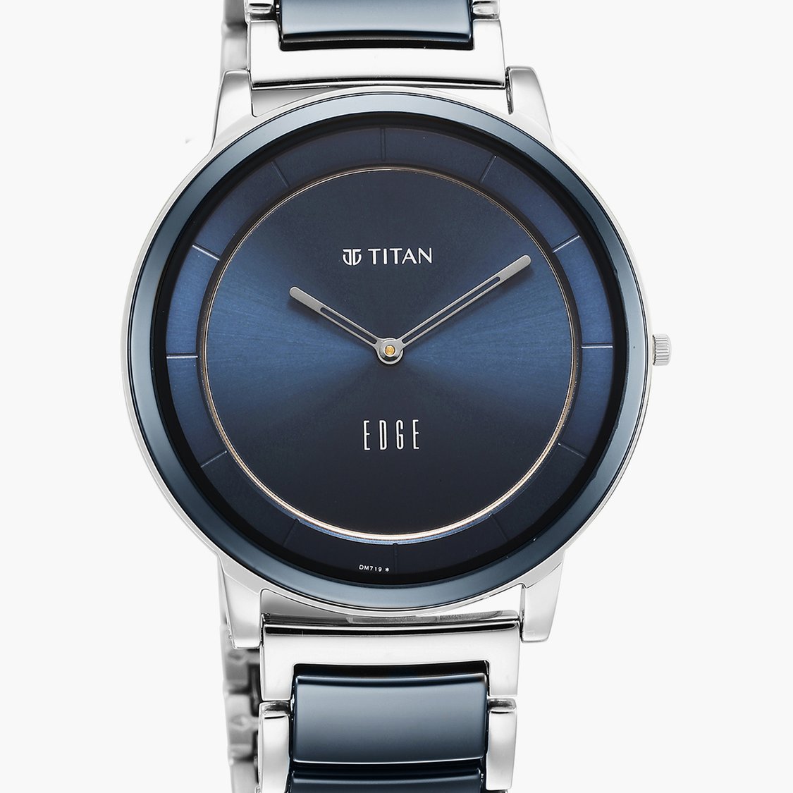 Buy TITAN EDGE Fusion Men Bracelet Strap Analog Watch - NS1878KD02 from ...