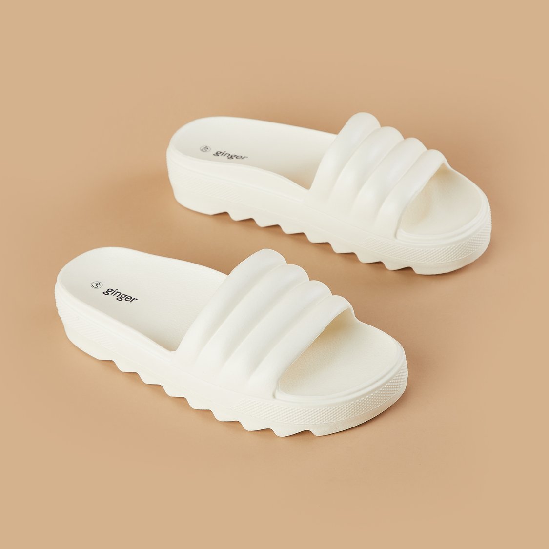 Buy GINGER Solid Sliders from Ginger at just INR 499.0