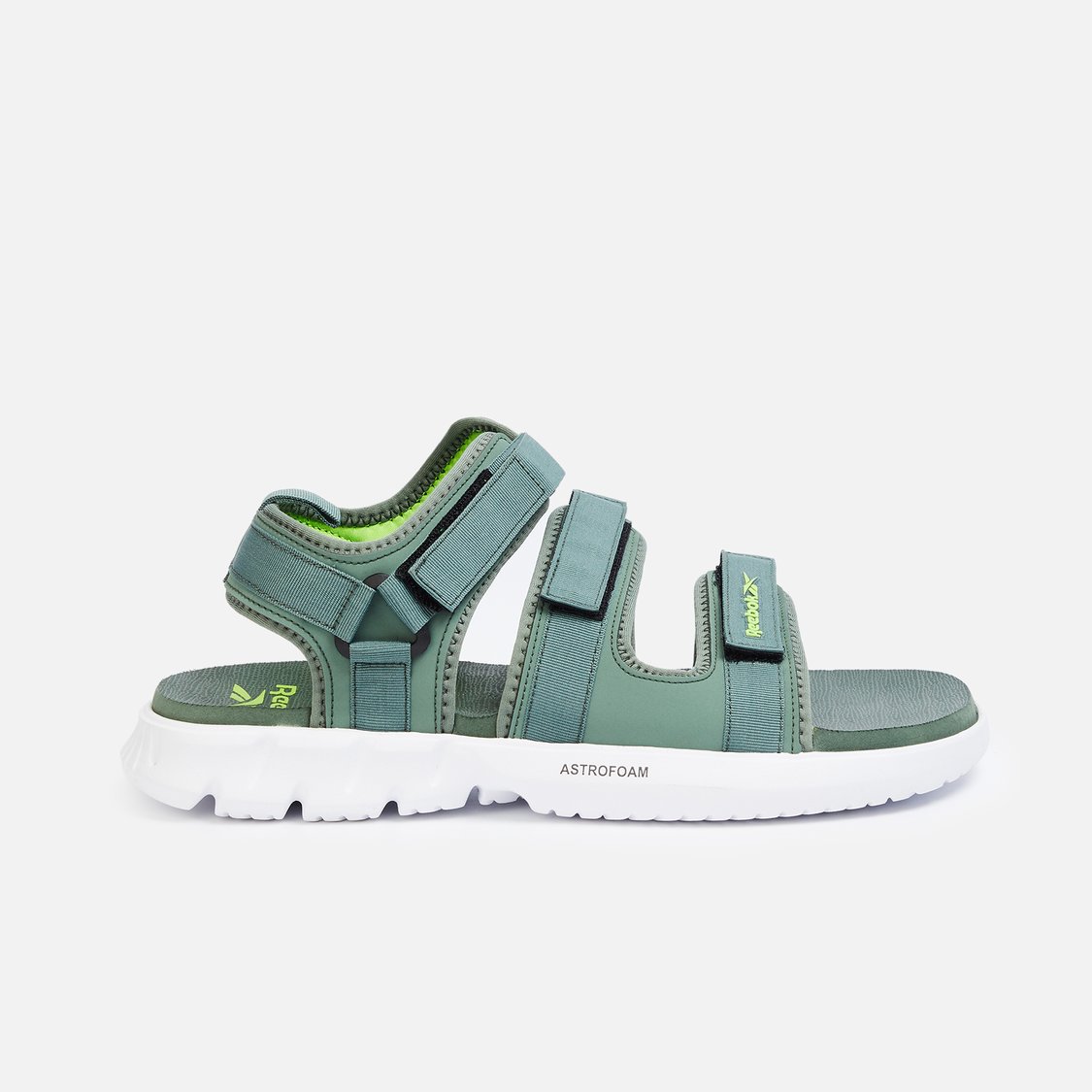 Buy REEBOK Rewind Floaters from Reebok at just INR 2999.0