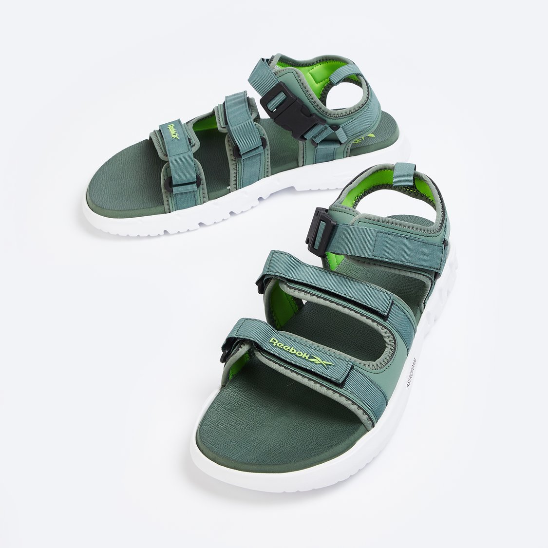 Buy REEBOK Rewind Floaters from Reebok at just INR 2999.0