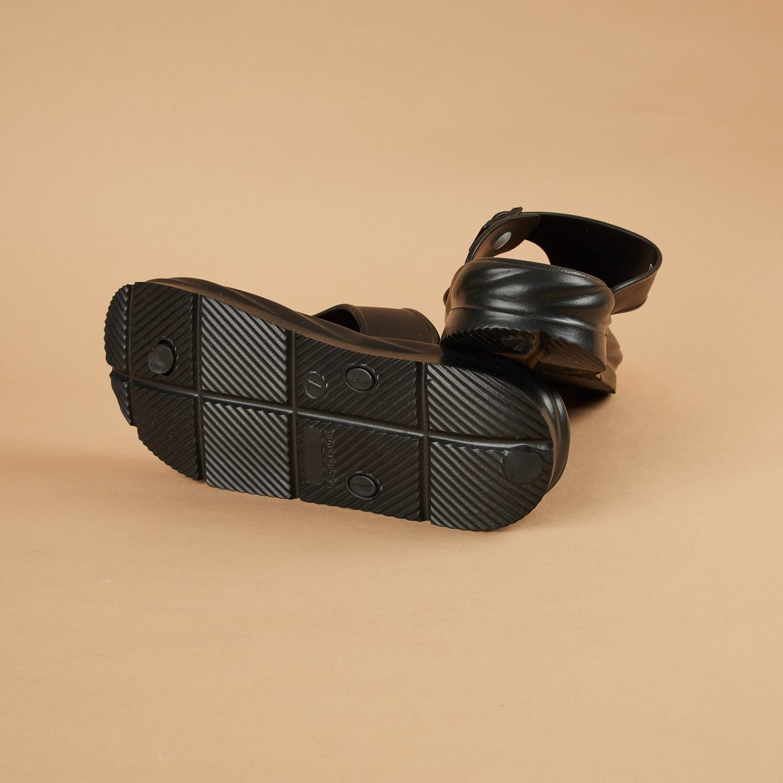Buy GINGER Solid Platform Sandals from Ginger at just INR 399.0