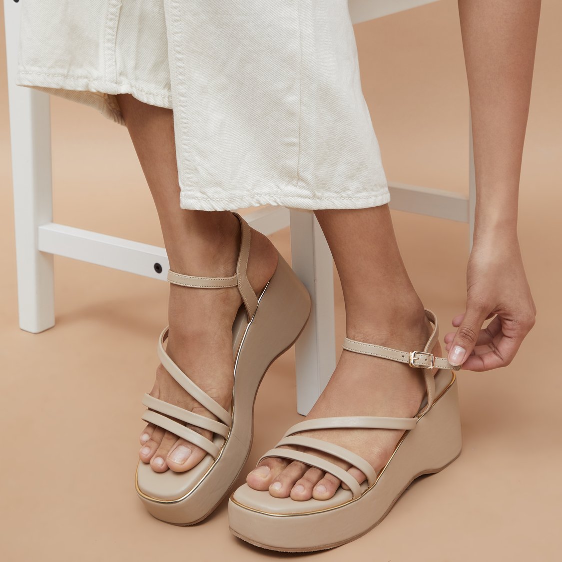 Buy GINGER Solid Platforms from Ginger at just INR 1499.0