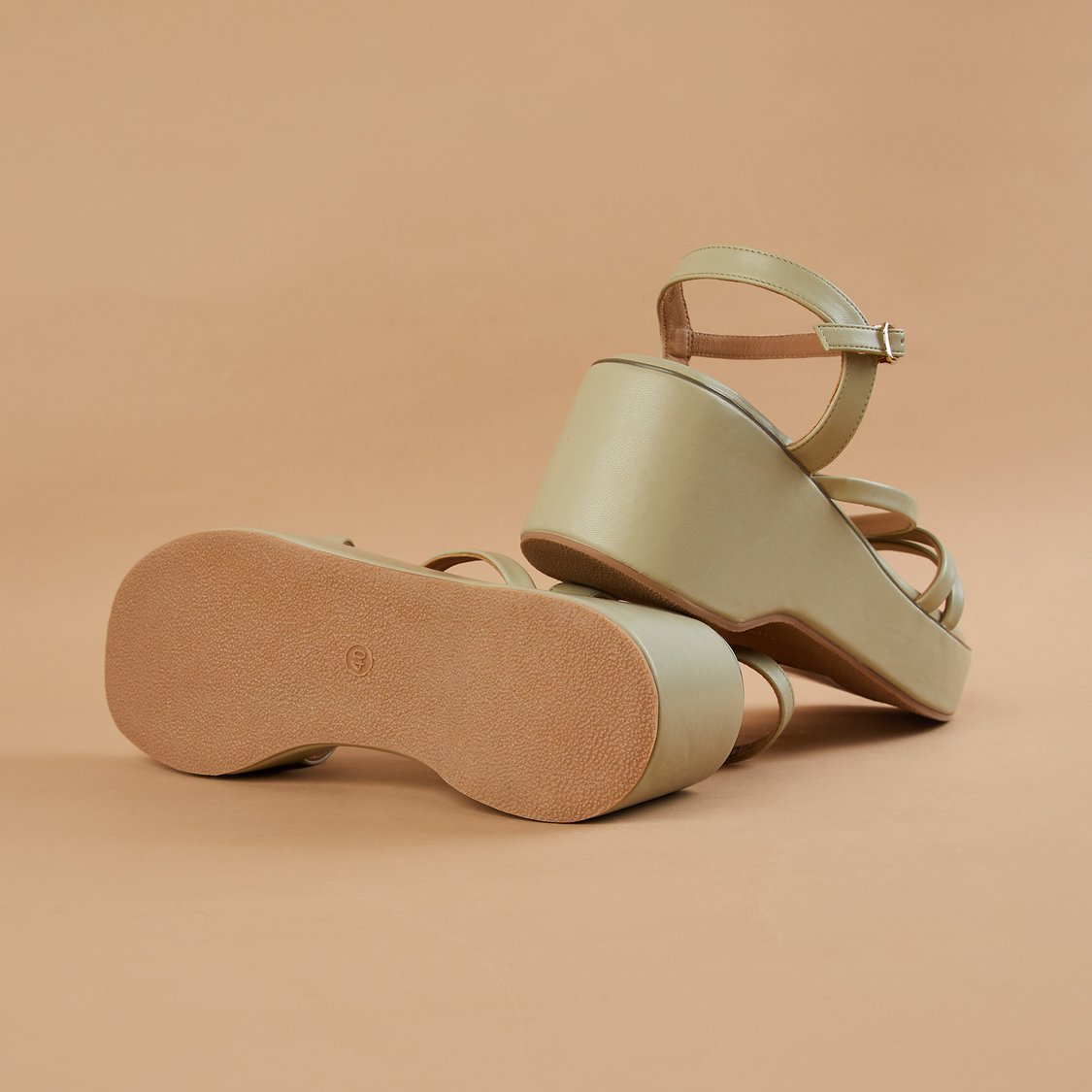 Buy GINGER Solid Platforms from Ginger at just INR 1499.0