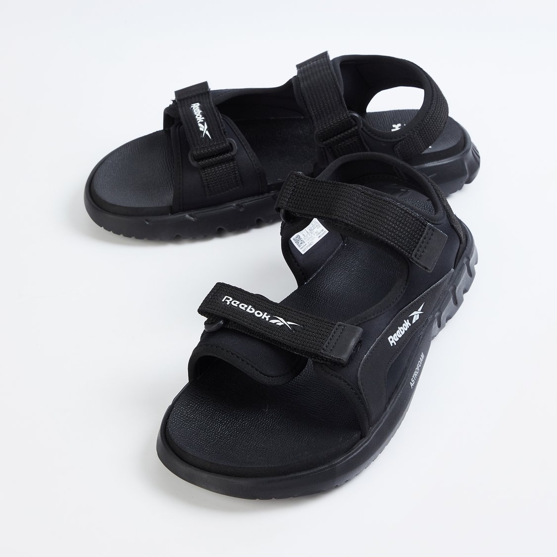 Buy REEBOK Ztaur Aero Floaters from Reebok at just INR 2799.0