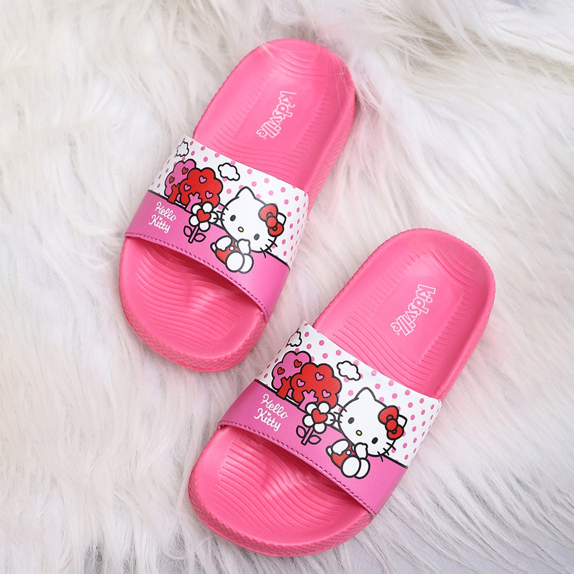 Buy BIOWORLD Girls Hello Kitty Sliders from Bioworld at just INR 899.0