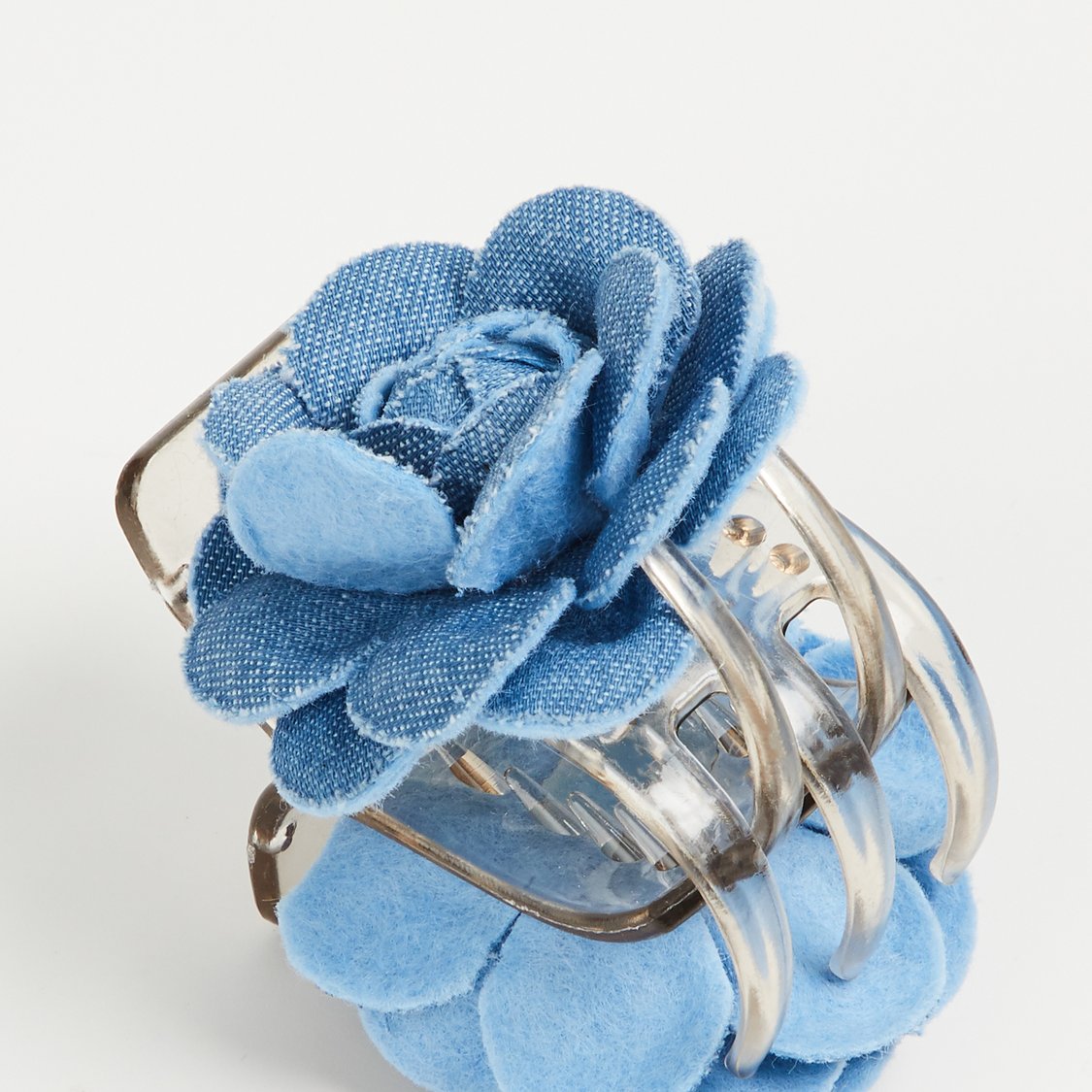 Buy GINGER Floral Hair Claw Clip from Ginger at just INR 249.0