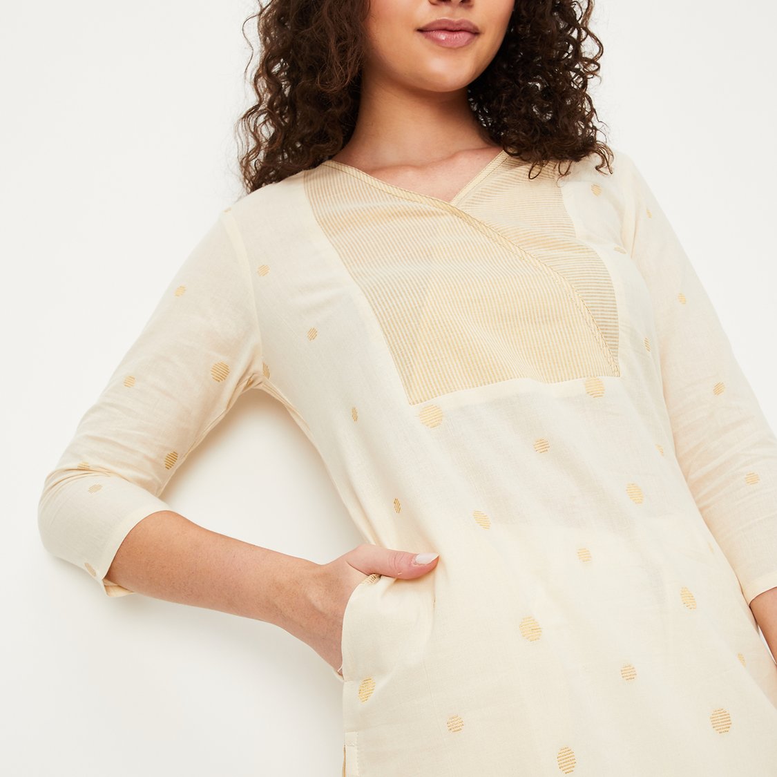 Buy Women Buti Pattern Angrakha Kurta Online at just Rs. 599.0 ...