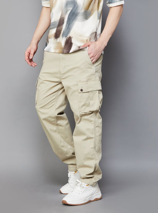 Buy AMERICAN EAGLE Solid Regular Fit Cargos from American Eagle at just ...