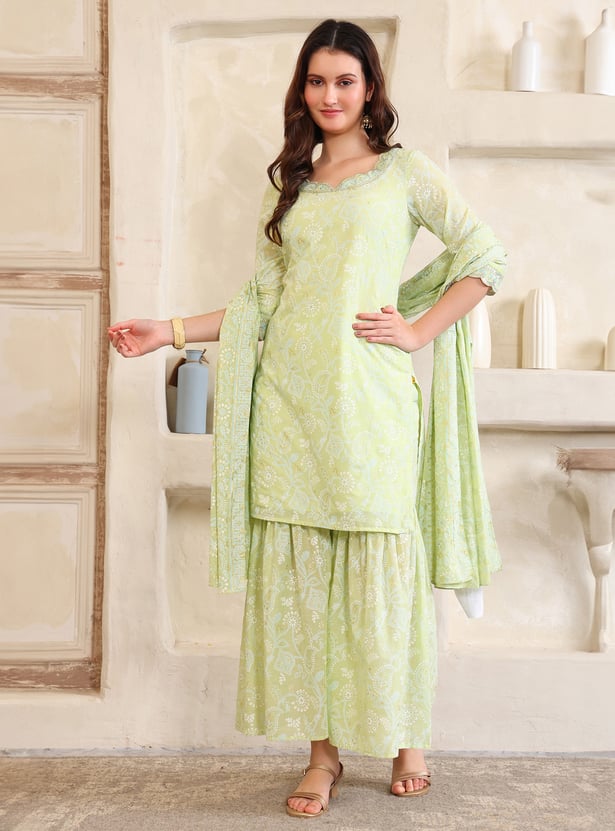 Buy AURELIA Ethnic Motif Straight Kurti Set from Aurelia at just INR 4299.0