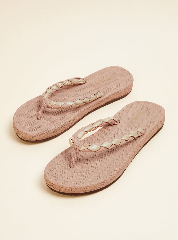Buy Women Textured Flip Flops Online at just Rs. 399.0 - 1000013433935 ...