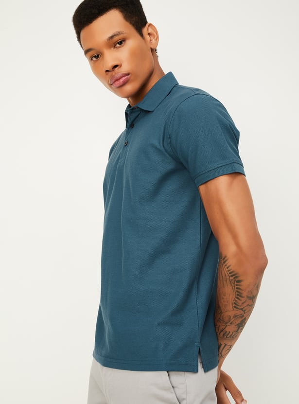 Buy Men Slim Fit Textured Polo T-shirt Online at just Rs. 699.0 ...