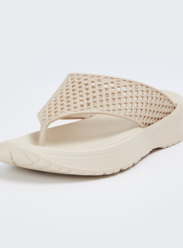 Buy Women Textured Flip Flops Online at just Rs. 399.0 - 1000014390406 ...