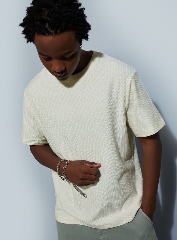 Buy URB_N Men Oversized Textured T-shirt Online at just Rs. 499.0 ...