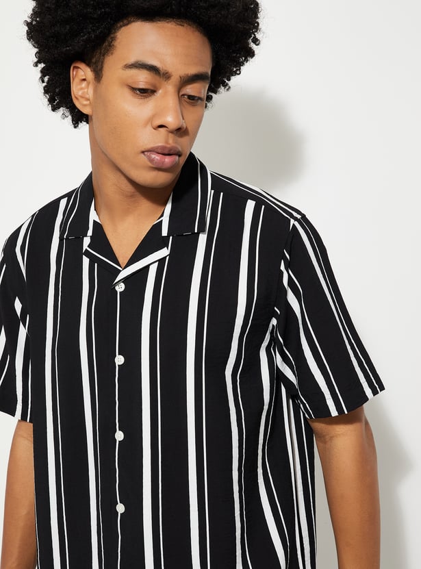 Buy URB_N Men Striped Relaxed Fit Shirt Online at just Rs. 799.0 - 1000014759782 | Max Fashion